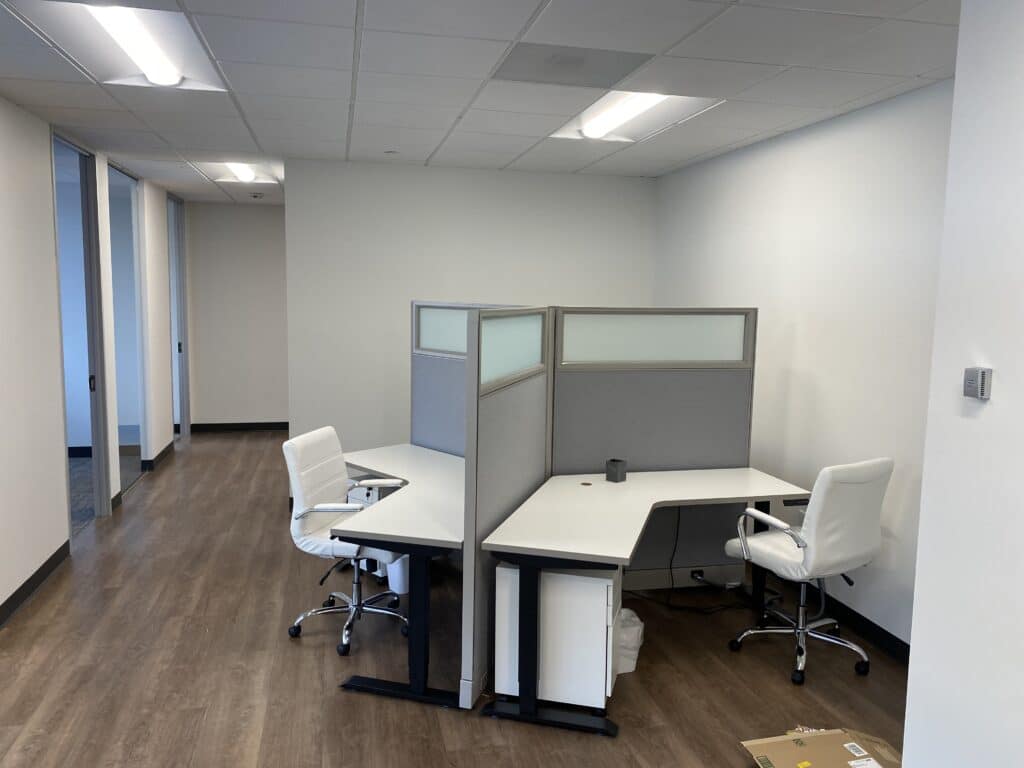 3 120 degree sit/stand workstation - Offices For Less